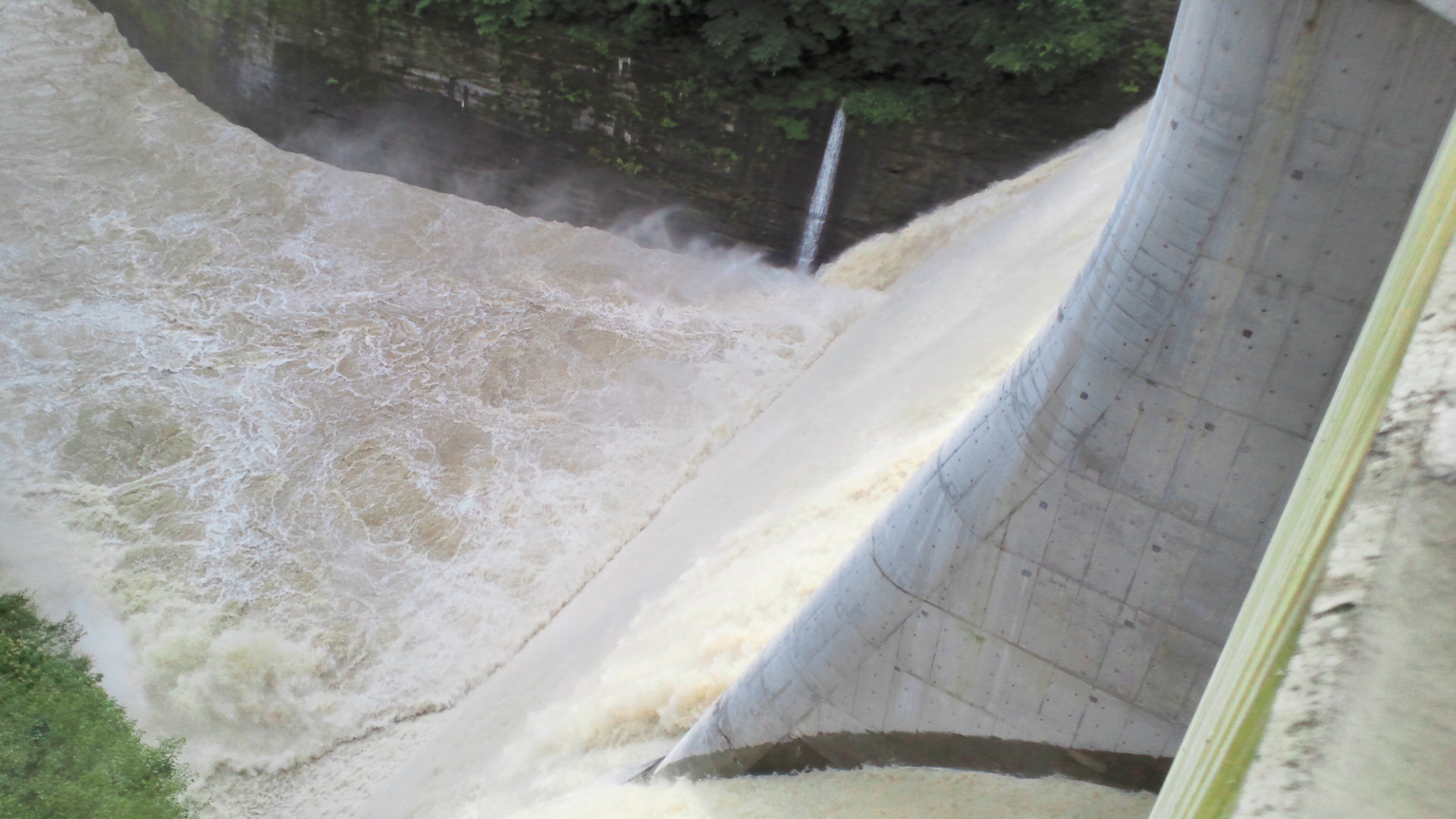 相模ダム【神奈川県相模原市】 | ダムくらぶ